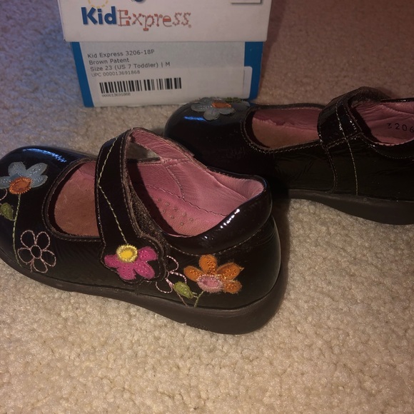 Kid Express | Shoes | Kid Express Sz 7 Brown Patent Mary Janes | Poshmark